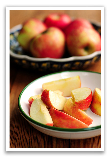 Honeycrisp | She Wears Many Hats
